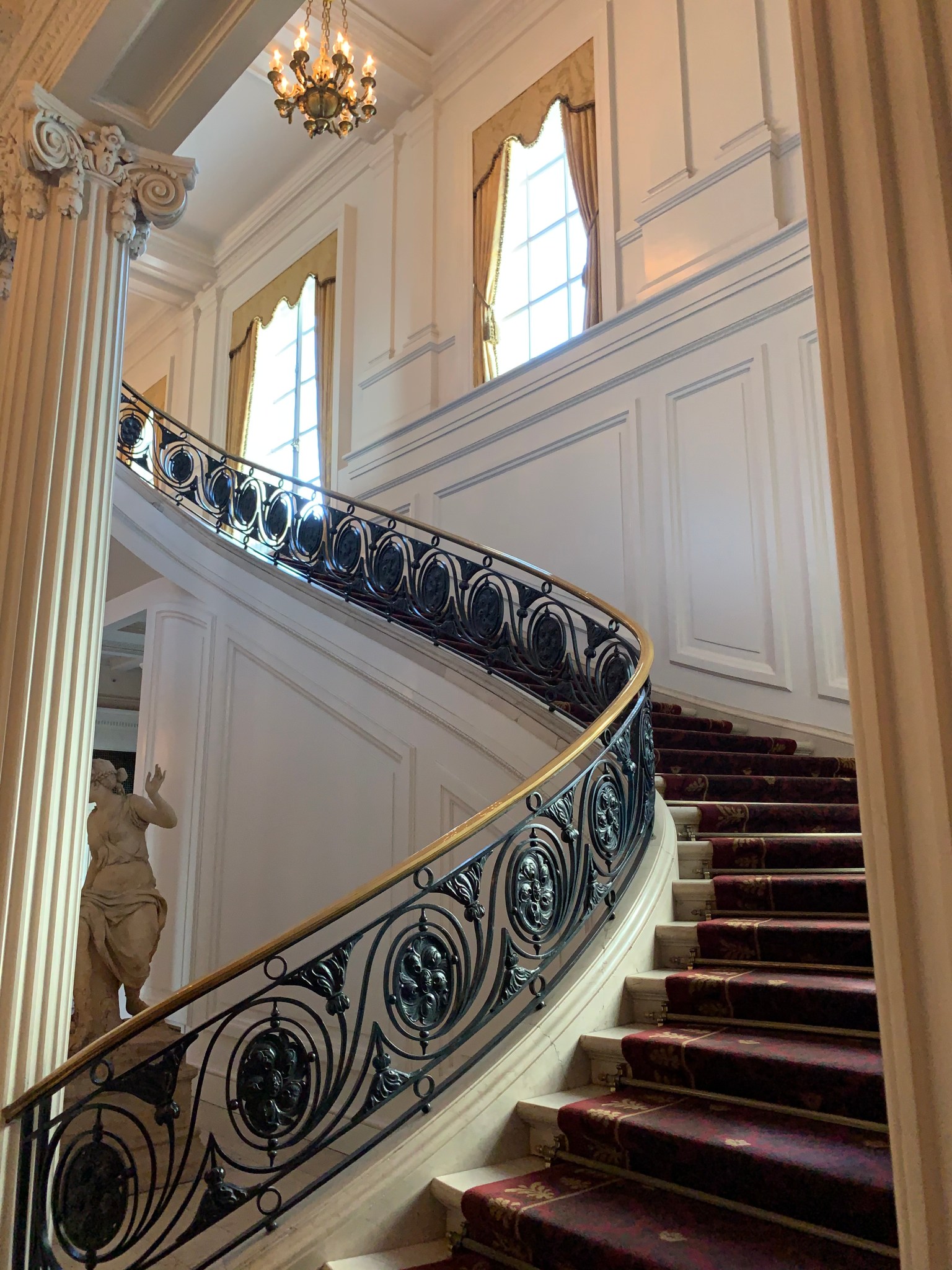 Inside the Henry and Arabella Huntington Mansion at the San Marino ...