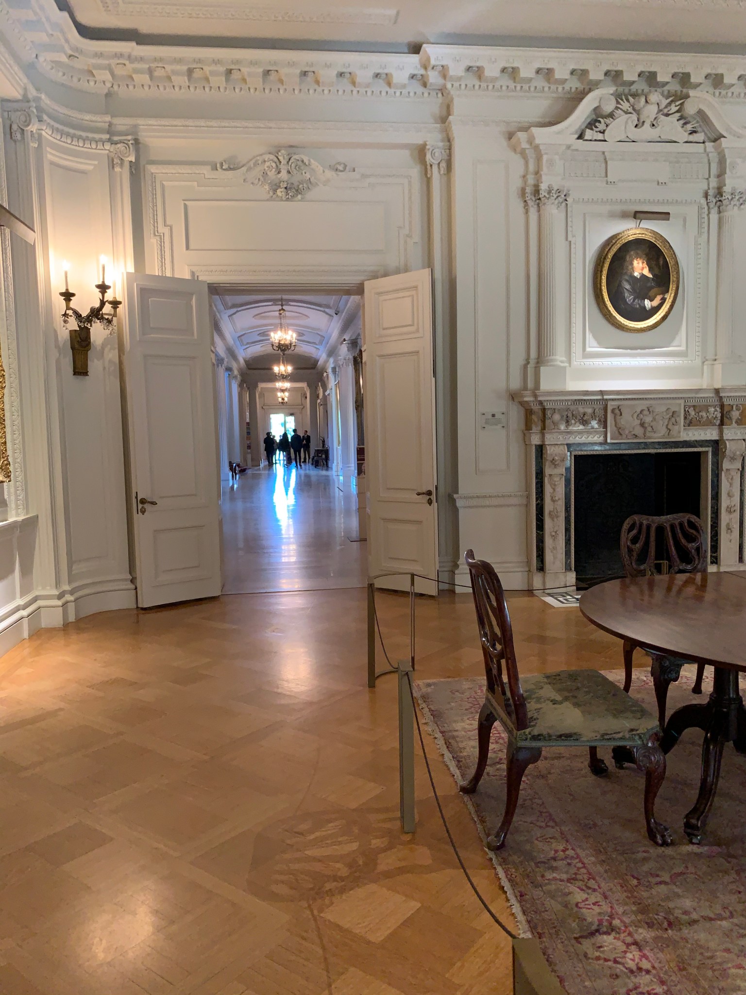 Inside the Henry and Arabella Huntington Mansion at the San Marino ...