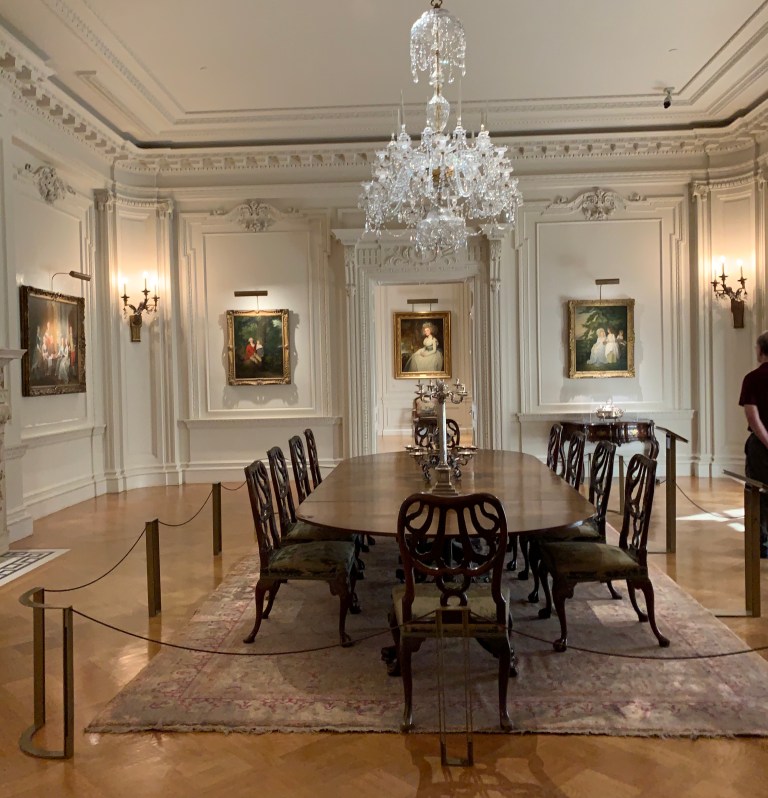 Inside the Henry and Arabella Huntington Mansion at the San Marino ...