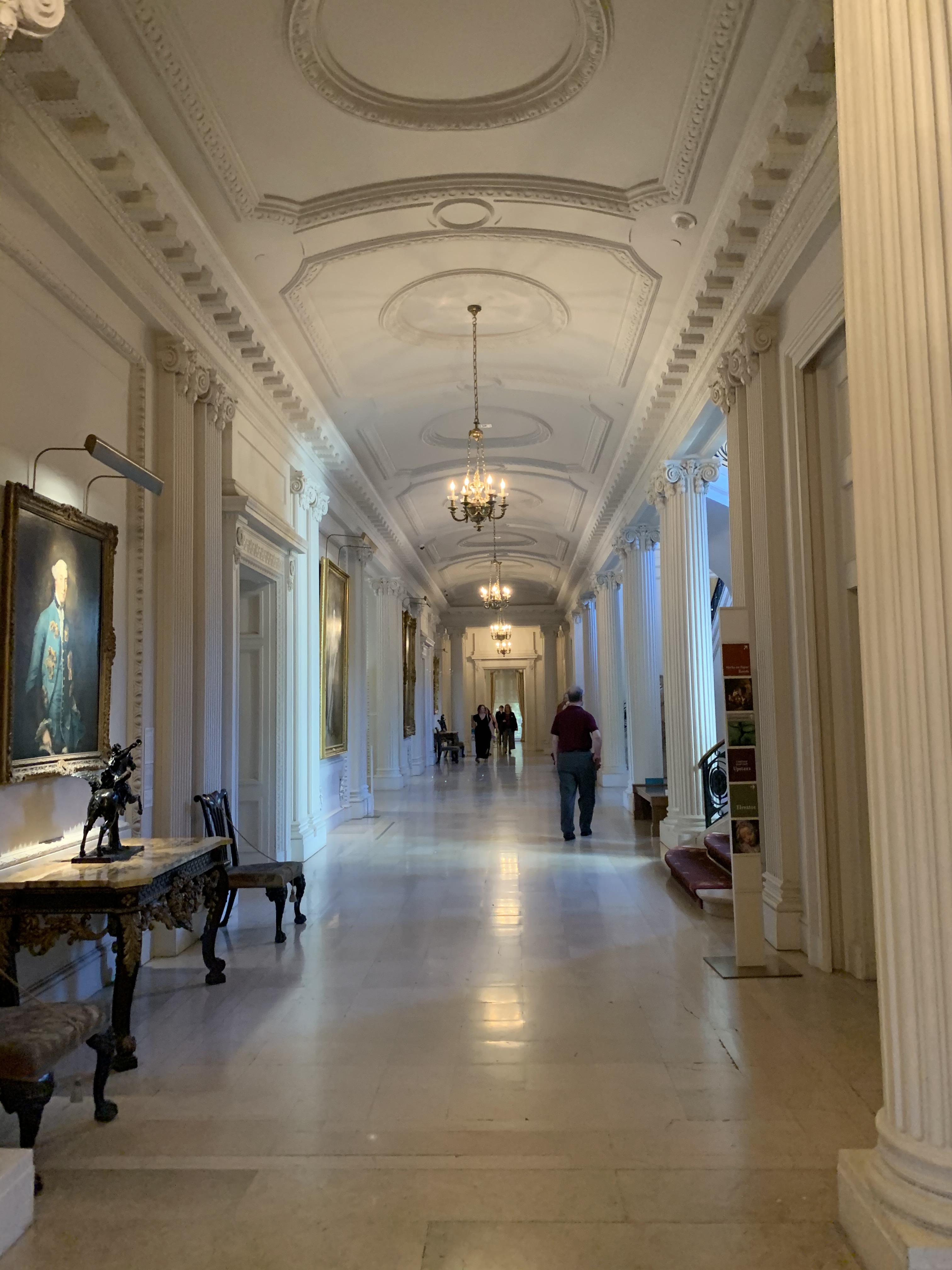 Inside the Henry and Arabella Huntington Mansion at the San Marino ...