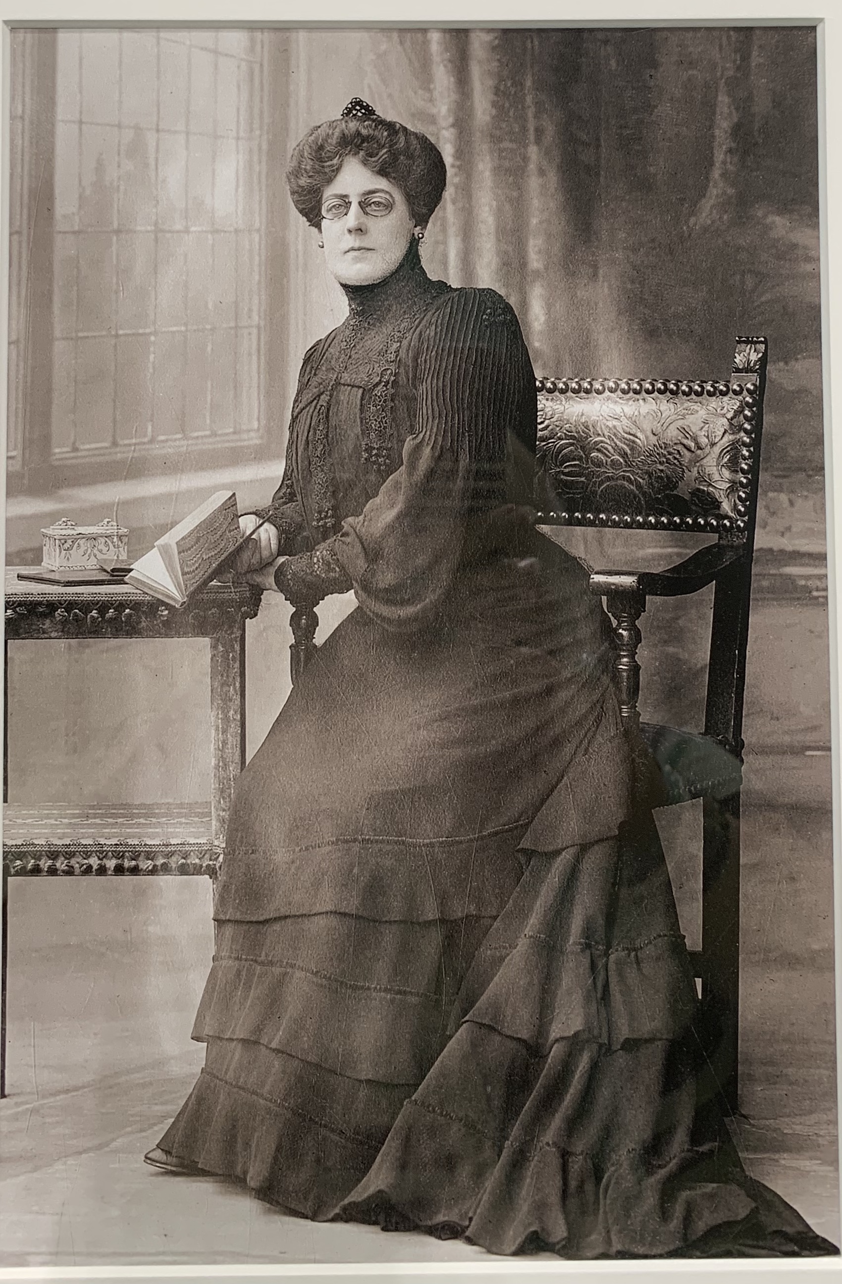 Arabella Huntington’s: Portraits, Tiaras, and Jewels – Inside the ...