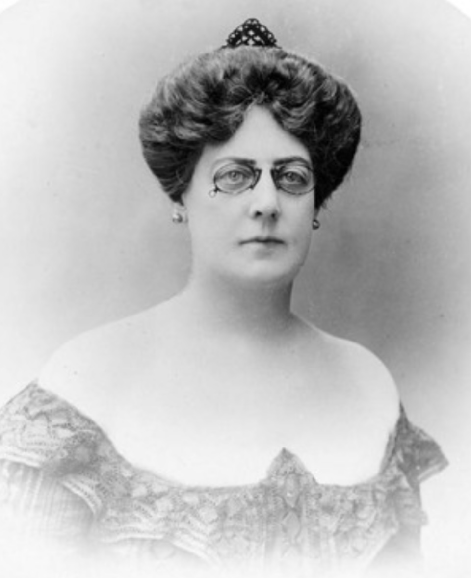 Arabella Huntington’s: Portraits, Tiaras, and Jewels – Inside the ...